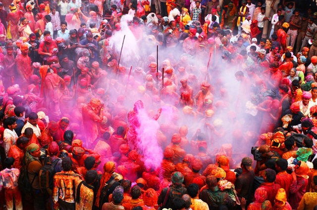 La fête des couleurs (Holi Festival) - Auderney Excellence Travel